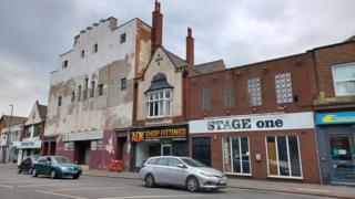 Erewash Borough Council - BBC News