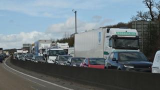 M25 motorway - BBC News