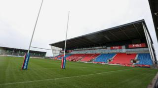 Loghan Lewis: Salford Red Devils sign Canberra Raiders forward - BBC Sport