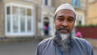 Hull mosque members 'still looking over our shoulders after riot' - BBC ...