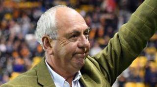 Wolves legend Palmer to take part in charity abseil at Molineux - BBC News