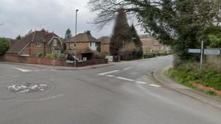 Redhill: Surrey Police appeal after man found lying in road - BBC News
