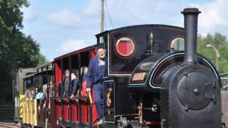 Work starts on new Apedale heritage railway museum - BBC News