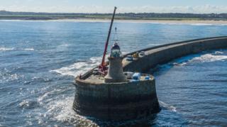 South Shields pier: Storm repairs to continue into 2025 - BBC News