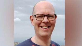 Chris Marriott: Jury discharged in 'Good Samaritan' murder trial - BBC News