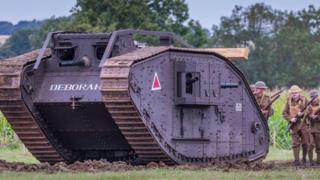 Guy Martin WW1 Tank Replica displayed in Lincoln - BBC News