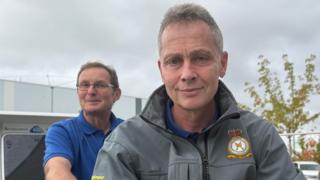 Suffolk RAF officer returns to row Atlantic 21 years later - BBC News