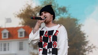 Slowthai trial: Rapper cleared of raping fan after gig - BBC News
