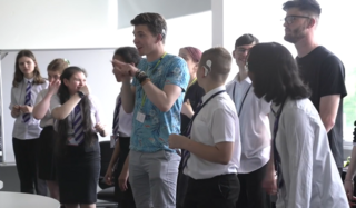 Sign language - BBC News