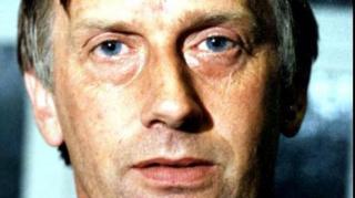 Roy Whiting: Man charged with trying to murder child killer - BBC News
