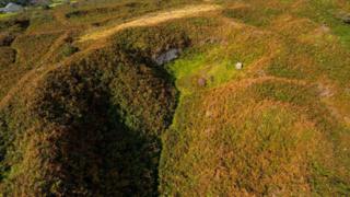 Cornwall: Heritage trust buys historic granite hill site - BBC News