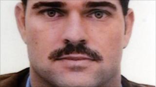 PC Ian Broadhurst honoured on 20th anniversary of his murder in Leeds ...