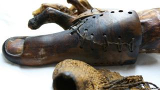 In pictures: Prosthetics through time - BBC News