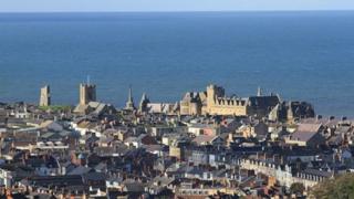 Aberystwyth nights out win Wales' first Purple Flag award - BBC News