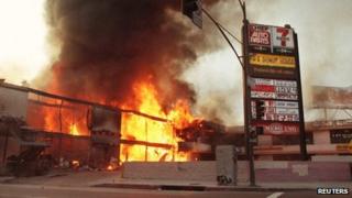 LA riots: How 1992 changed the police - BBC News