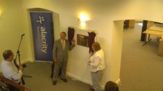 Sir Terry Matthews Alacrity Foundation graduates help call - BBC News