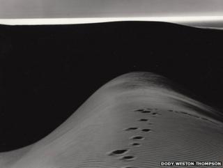 Photographer Dody Weston Thompson dies aged 89 - BBC News