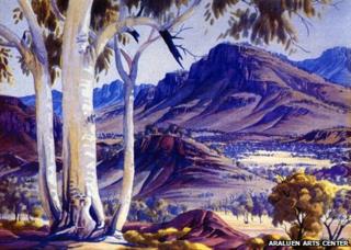 Australia ghost gum trees in Alice Springs 'arson attack' - BBC News