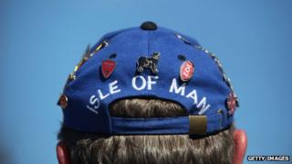 Manx: Bringing a language back from the dead - BBC News