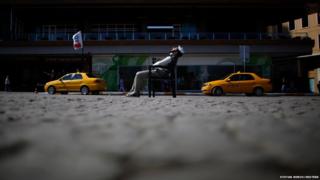 Day in pictures: 3 June 2013 - BBC News