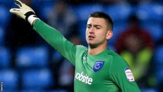 Alex Cisak: Burnley sign former Oldham goalkeeper - BBC Sport