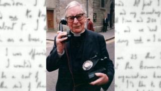 Samaritans founder Chad Varah honoured with Barton birthplace plaque ...