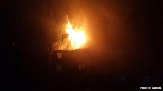Fire damages at former Reading University halls Bulmershe Court - BBC News