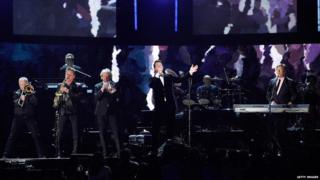 In pictures: Grammy Awards 2014 - BBC News