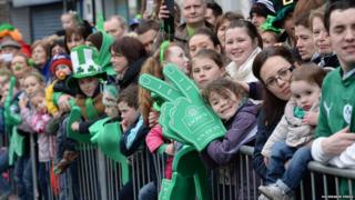 St Patrick's Day celebrated across Ireland - BBC News