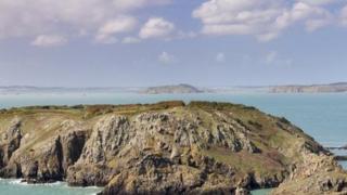 Sark's government 'needs more reform' say campaigners - BBC News