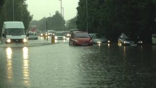 Louth flood scheme completed on River Lud - BBC News