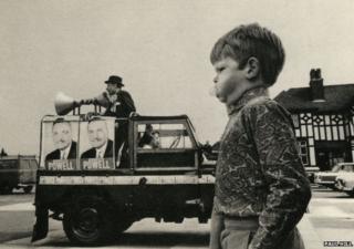 Brighton Photo Biennial - BBC News