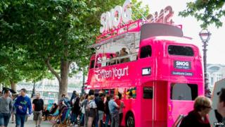Fancy a Snog? The frozen yoghurt firm with a cheeky name - BBC News