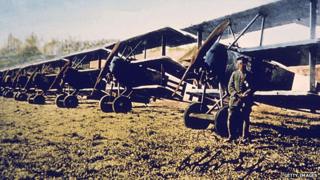Viewpoint: How WW1 changed aviation forever - BBC News