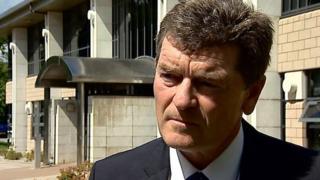 NHS Grampian chief executive Richard Carey retiring early - BBC News