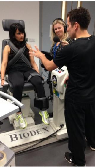 What happens in a football medical? - BBC News