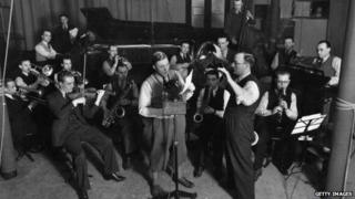 Billy Cotton: A life less ordinary - BBC News