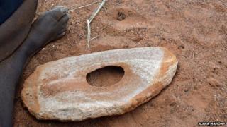 The day the Pintupi Nine entered the modern world - BBC News