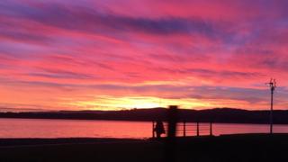 Your pictures of Saturday's sunset in Scotland - BBC News