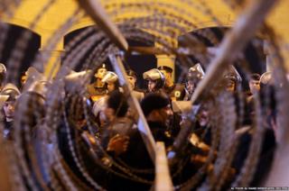 Day in pictures: 9 February 2015 - BBC News