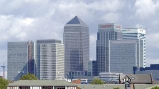 East London councils meet to discuss devolution plan - BBC News