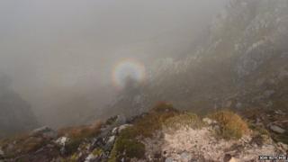 Shades of grey: What is the brocken spectre? - BBC News