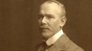 Council backs cash for £66m Burrell Collection revamp - BBC News