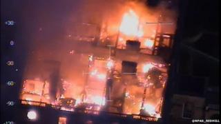 Clandon Park House fire: Salvage operation under way - BBC News