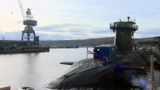 Trident whistleblower William McNeilly hands himself in - BBC News