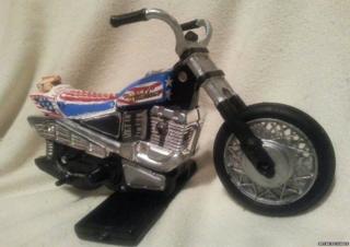 Do you remember the Evel Knievel Stunt Cycle? - BBC News