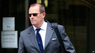 Met Police officer Anthony Long cleared of Azelle Rodney murder - BBC News