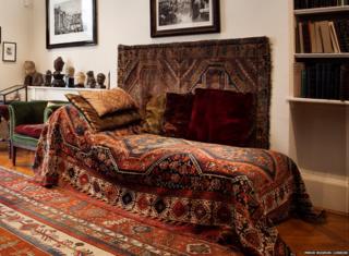 How this couch changed everything - BBC News