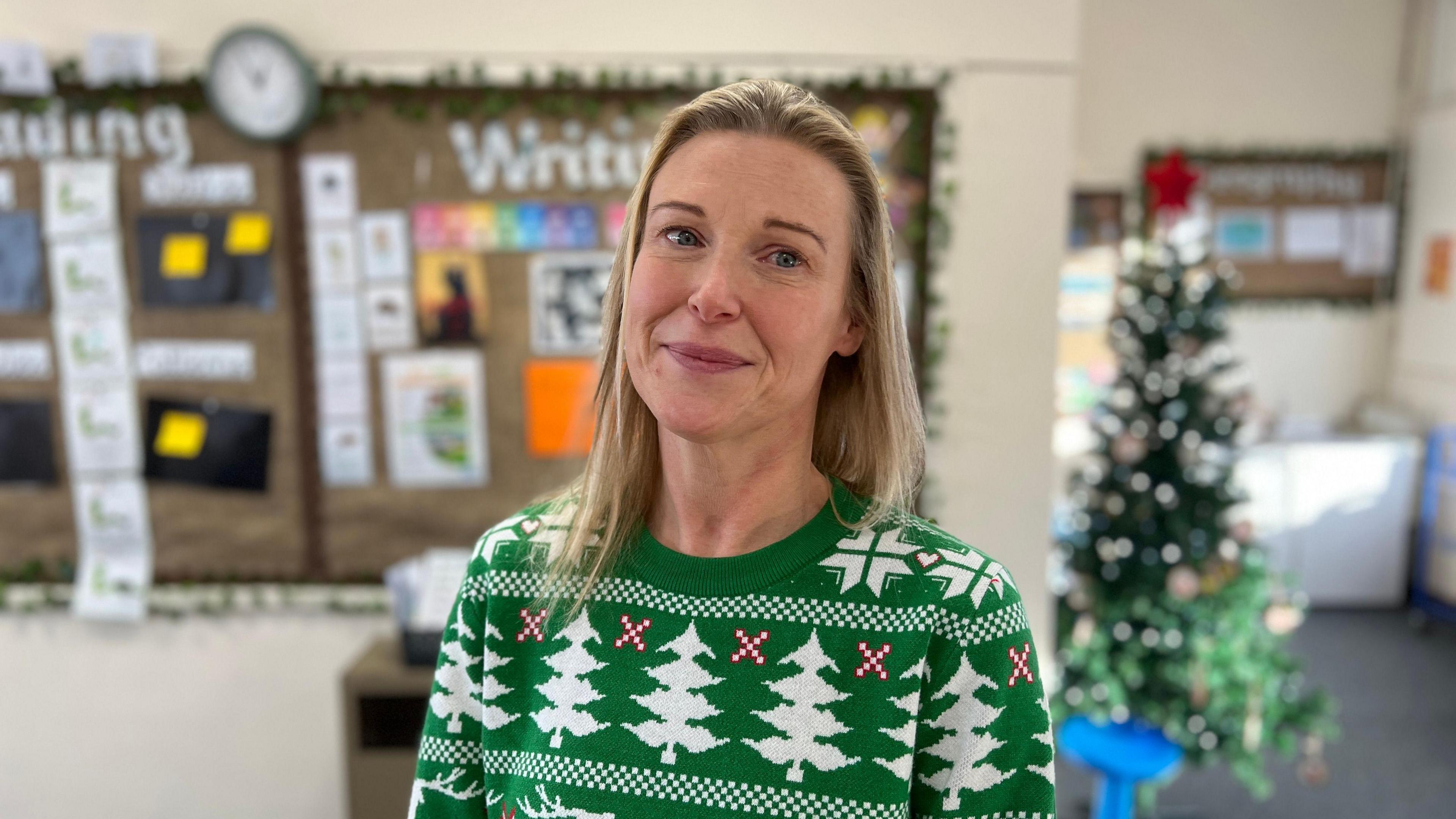 Volunteers boost children's enjoyment of reading - BBC News