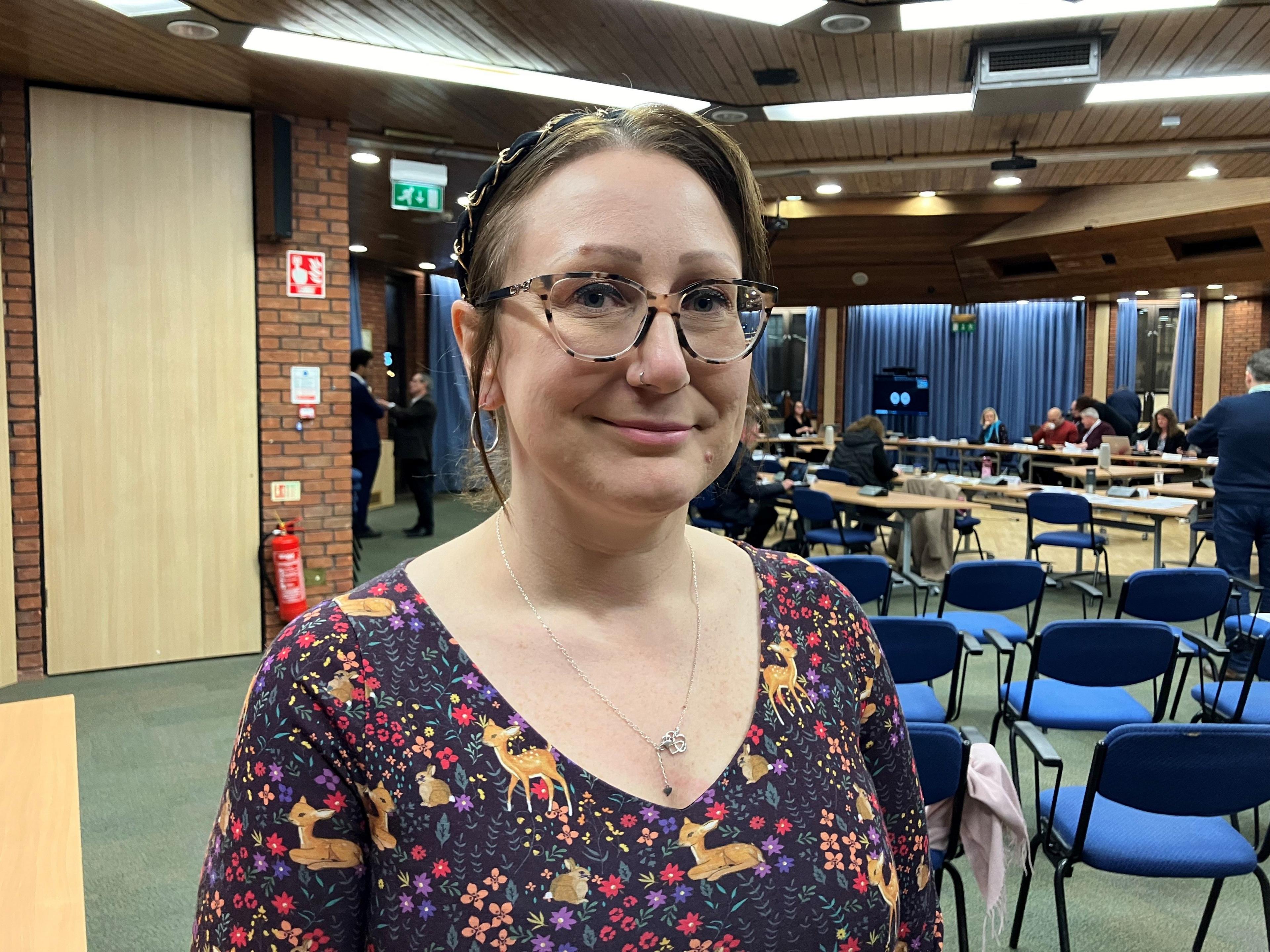 New order bans drinking and drug use in Redditch town centre - BBC News